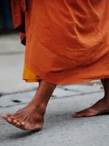 Get To Know The Ins And Outs Of Walking Meditation - Mindfulness Based ...